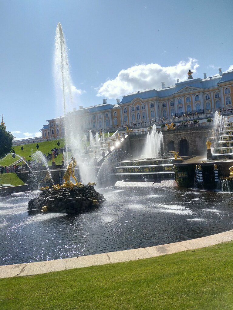 Kültür ve eğlence parkları Сад 300-летия Петергофа, Peterhof, foto