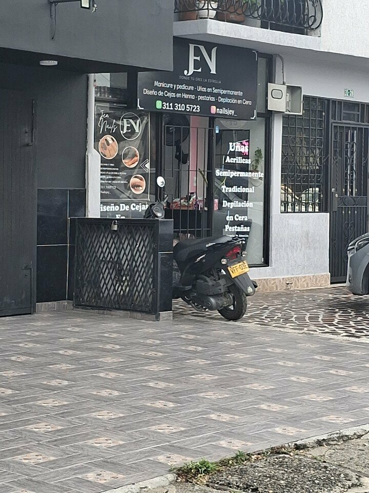 Manikür-pedikür Jen, Cali, foto