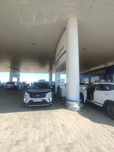 Benzin istasyonu Royal Petrol, Jambıl eyaleti, foto