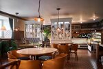 Bize (Zhukovskogo Street No:41), kafe  Saint‑Petersburg'dan