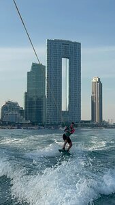 Wake Dubai (The Harbour Masters Building, Dubai Harbour, Dubai Marina, Jumeirah, Dubai), spor ve eğlence merkezi  Dubai'den