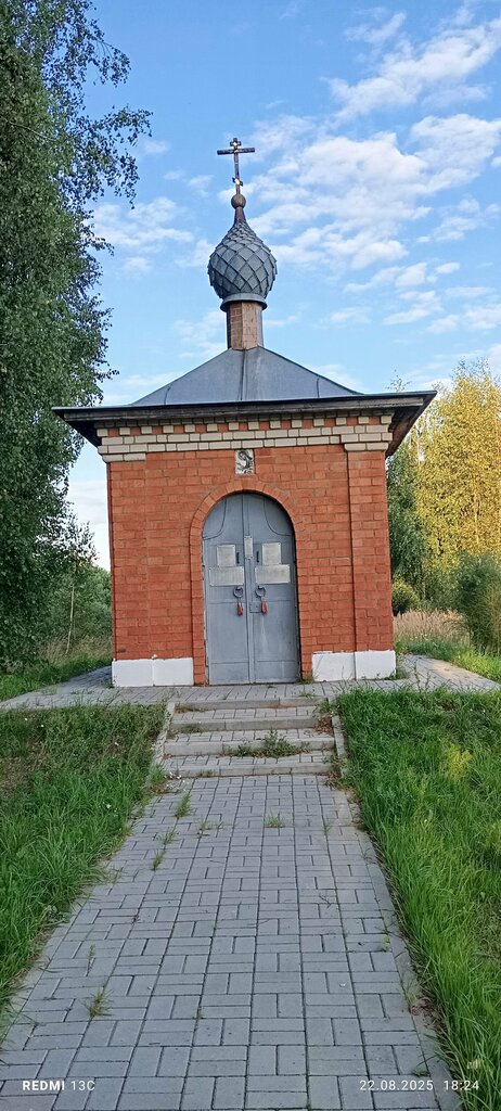 Şapel, haç anıtı Часовня, Kostromskaya oblastı, foto