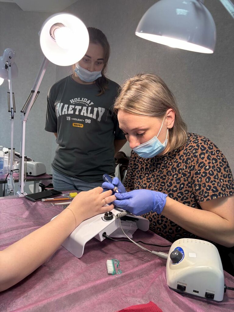 Kuaför meslek eğitimi Sokolova Academy, Tiumen, foto