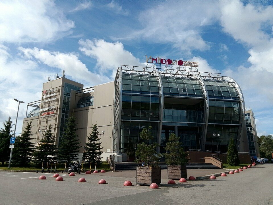 Taş ürünler ve yapılar Alive Stone, Saint‑Petersburg, foto