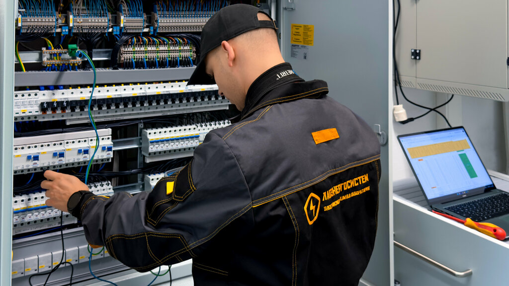 Elektrik laboratuvarı Labenergosystem, Moskova, foto
