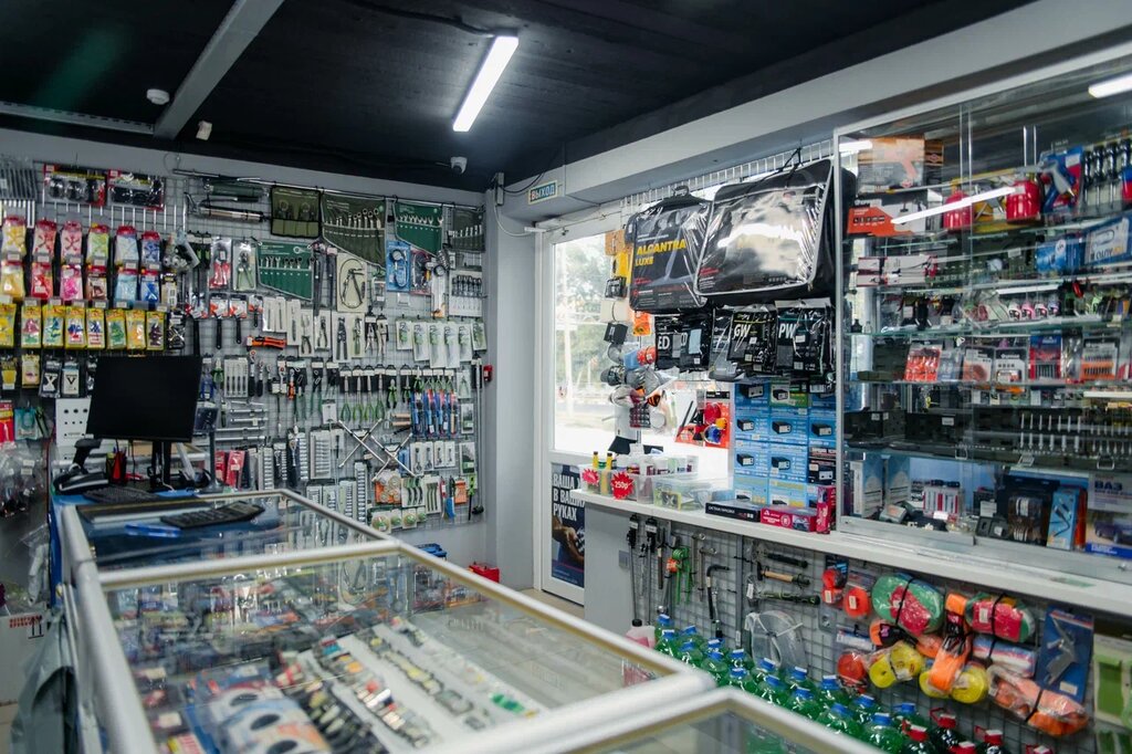 Otomobil yedek parçaları Mechanics, Anapa, foto