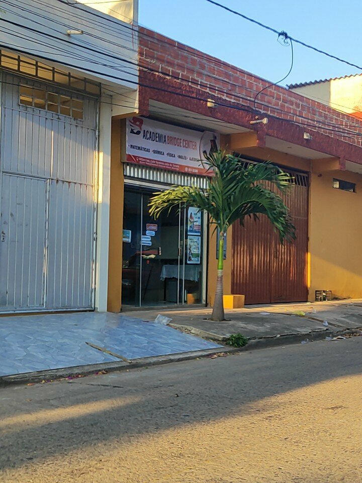 Yabancı dil kursları Academia Bridge center, Santa‑Krus, foto