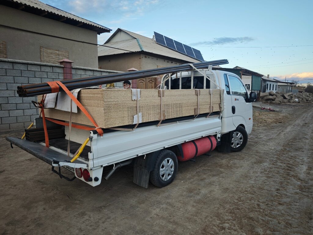 Pazarlar ve çarşılar Ag'ash Bazar Labo Kia Bongo Pitak, Konurat, foto