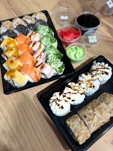 Суши Арт (vulica Šarko No:4А, Dziarzhynsk), suşi restoranı  Dzerzhinsk'ten