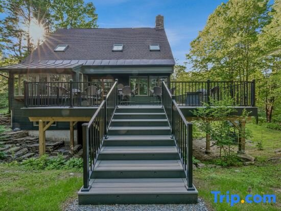 Otel Private Deck and Access to Quechee Club - Elegant Retreat, Vermont Eyaleti, foto