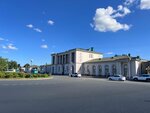 Train station (Privokzalnaya ploshchad No:1), tren garları  Puşkin'den
