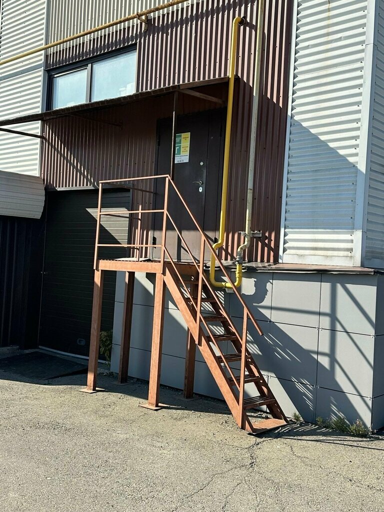 Kazan ve kazan ekipmanları Barnaulsky Mashinostroitelny Zavod, Barnaul, foto