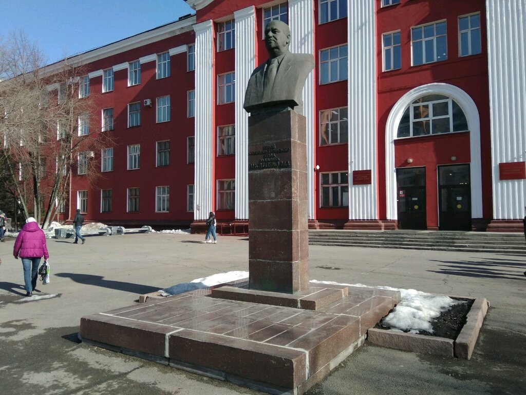 Anıt, heykel М.А. Лисавенко, Barnaul, foto