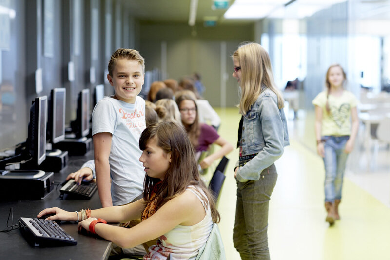 Ortaokul Stichting Lvo Limburgs Voortgezet Onderwijs, Limburg, foto