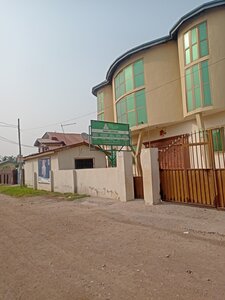 True light baptist church (Greater Accra Region, Accra, Okaikoi North, Nii Tettey Quaye Street), ortodoks kiliseleri  Akra'dan