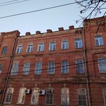 Ансамбль женской и мужской приходских школ церкви во имя Знамения Иконы Божьей Матери (ulitsa Krasnogo Znameni No:6), turistik yerler  Astrahan'dan