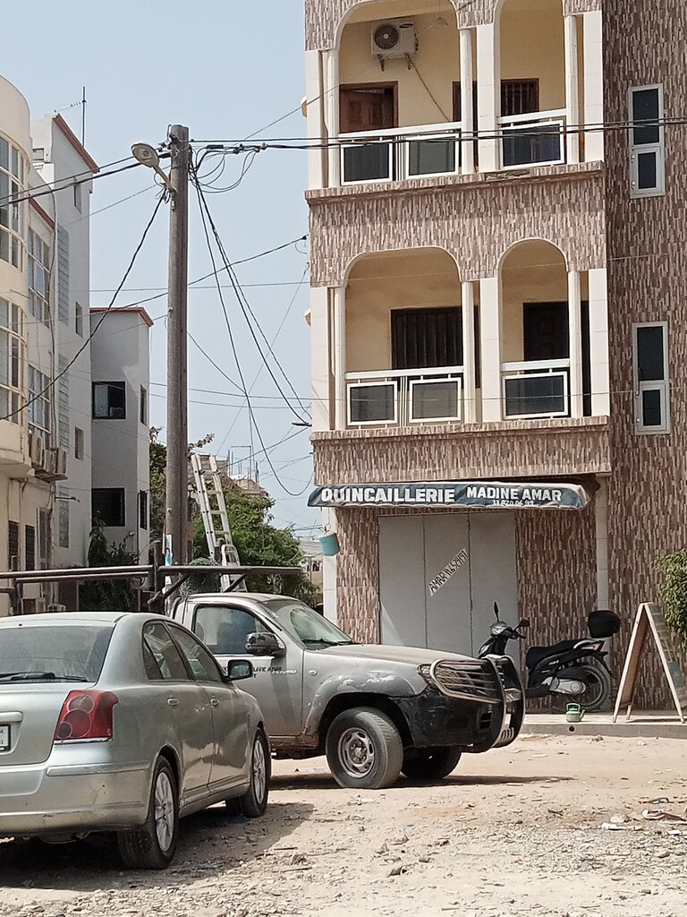 Ev temizlik ürünleri Quincaillerie Madiné Amar, Dakar, foto