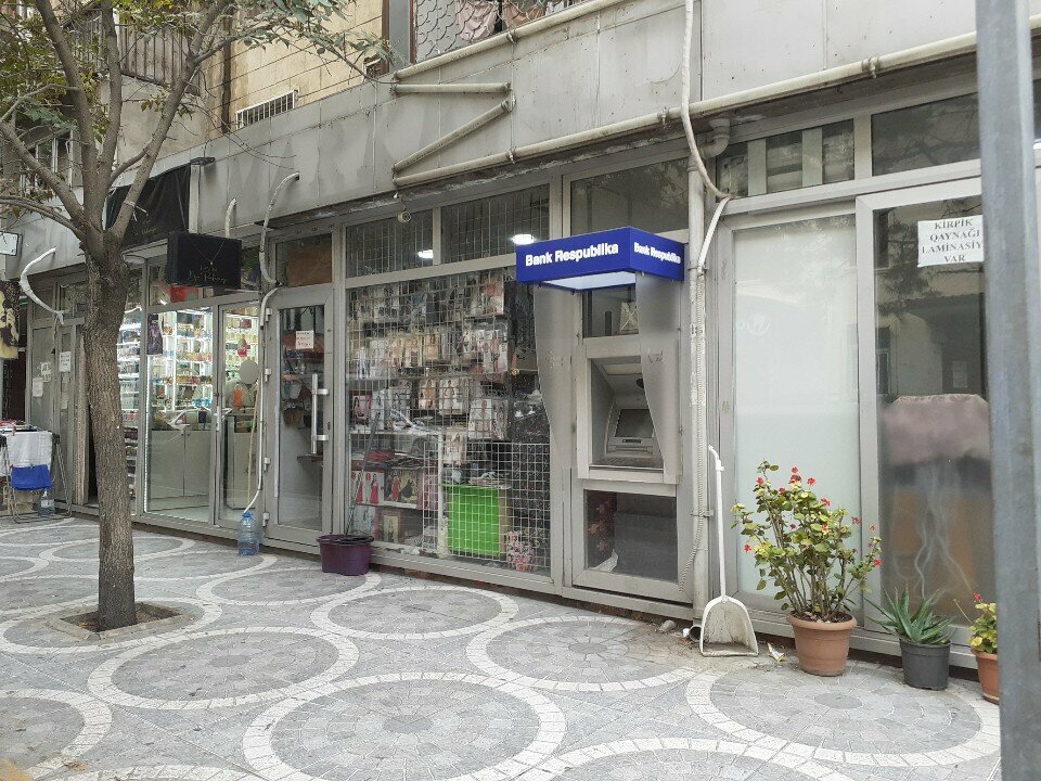 ATM'ler Bank Respublika, Bakü, foto