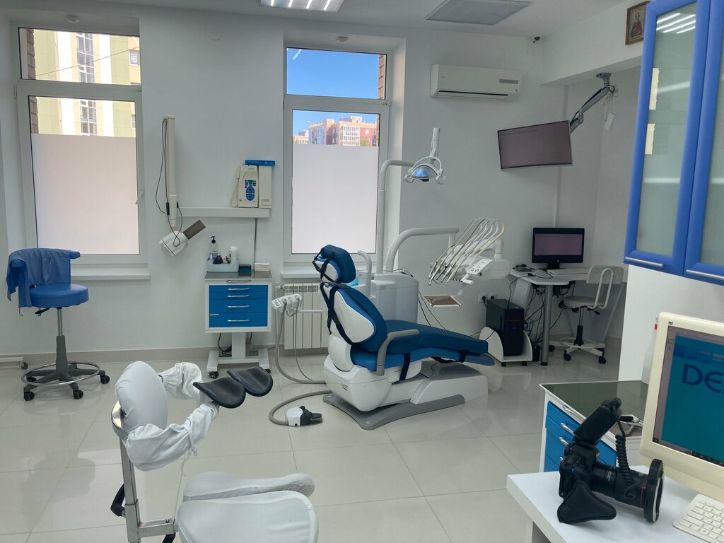 Özel ağız ve diş sağlığı klinikleri ve muayenehaneleri Stomatologiya Gollivud Zubnoy master, Hantı‑Mansi, foto