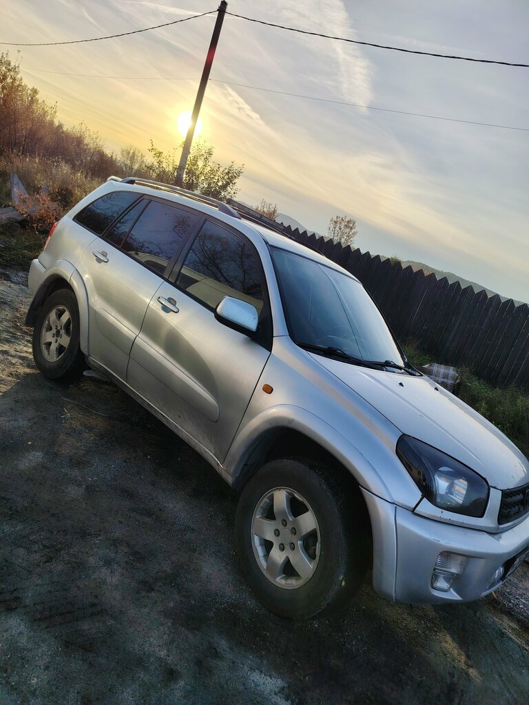 Araç camlarının renklendirilmesi Tonirovka Kundravy, Çeliabinskaya oblastı, foto