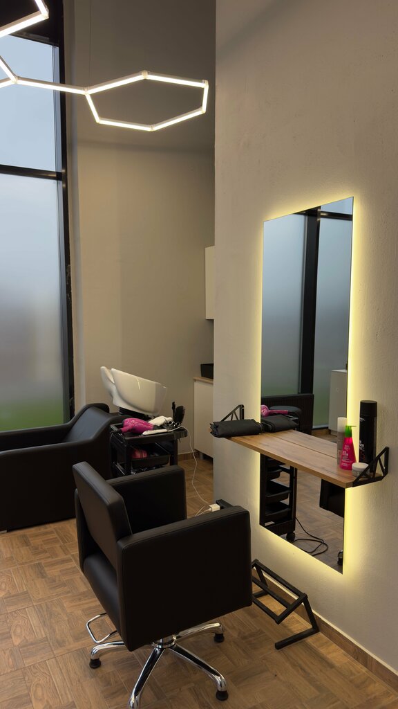 Güzellik salonu Расчеши, Saint‑Petersburg, foto