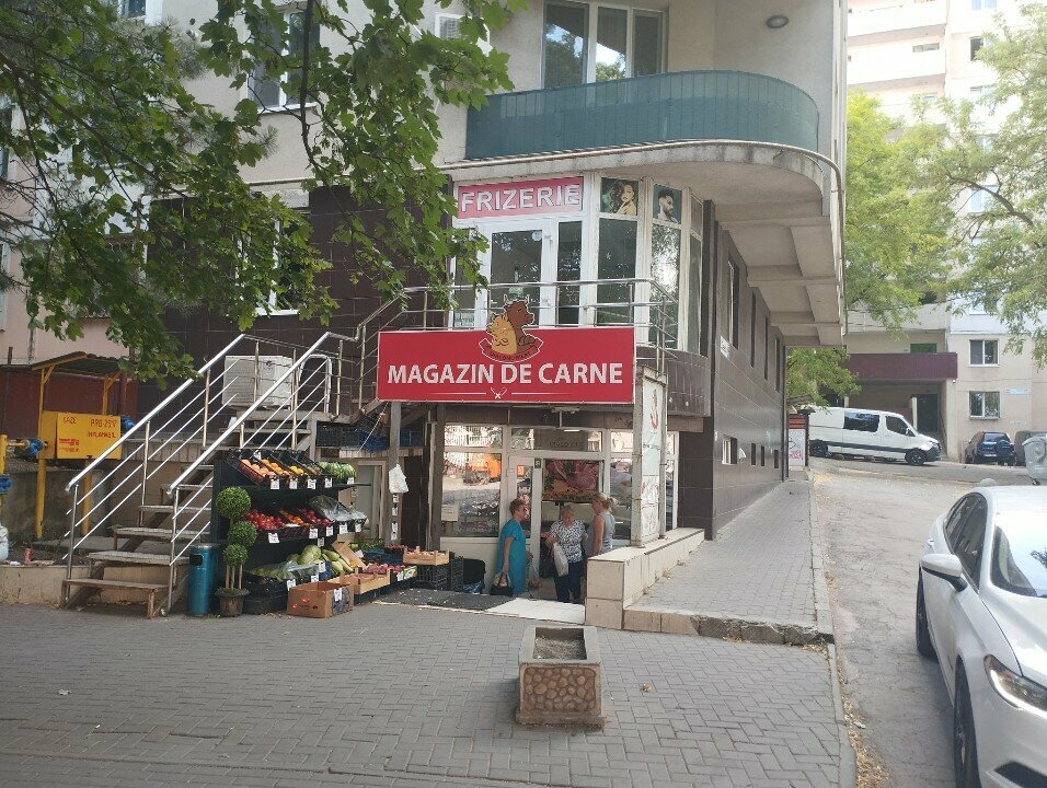 Kasap, şarküteri Diaconu meat, Kişinev, foto