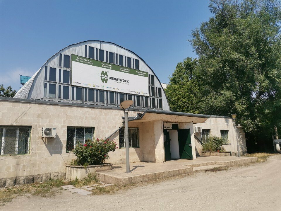 Yapı mağazası Menatwork, Kişinev, foto