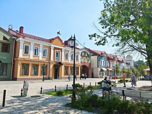 Монастырские ряды (Oktyabrskaya ploshchad No:8), ekmek fırını  Pechory'den