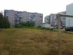 Футбольное поле (Perm Territory, Chusovoy, mikrorayon Novy gorod), spor alanı  Çusovoy'dan