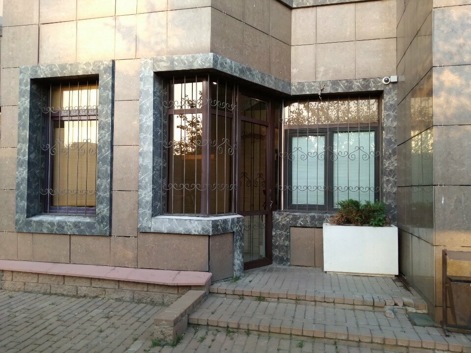 Manikür-pedikür Iris, Almatı, foto