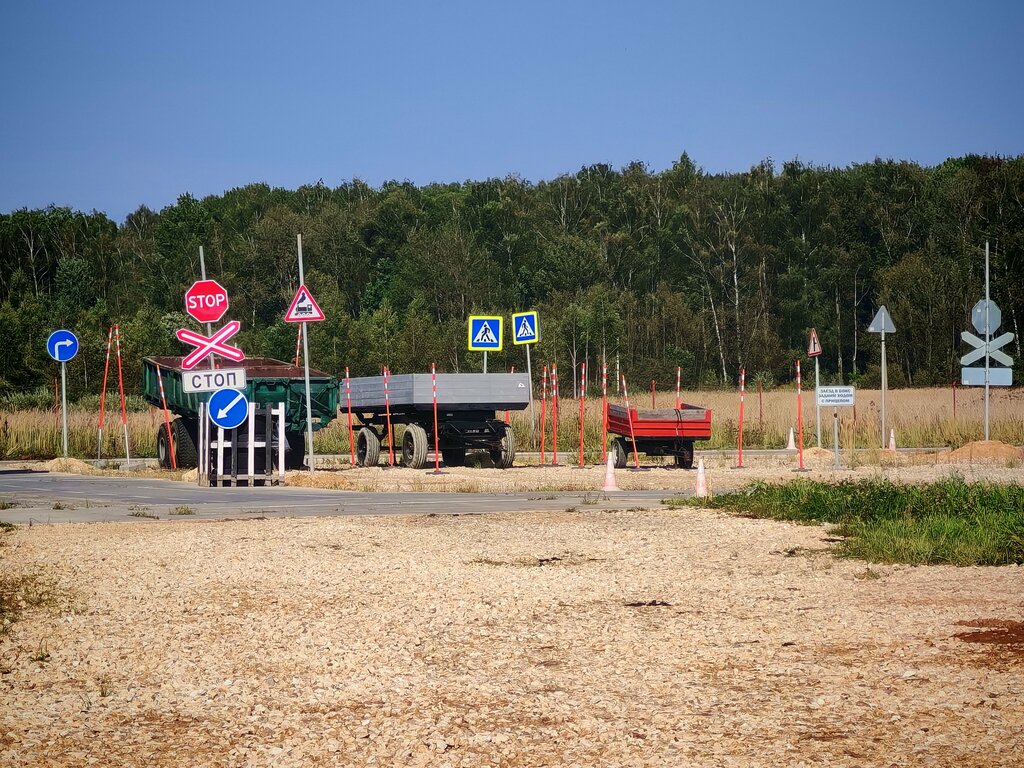 Ehliyet sınav alanı Трактородром, Kalujskaya oblastı, foto