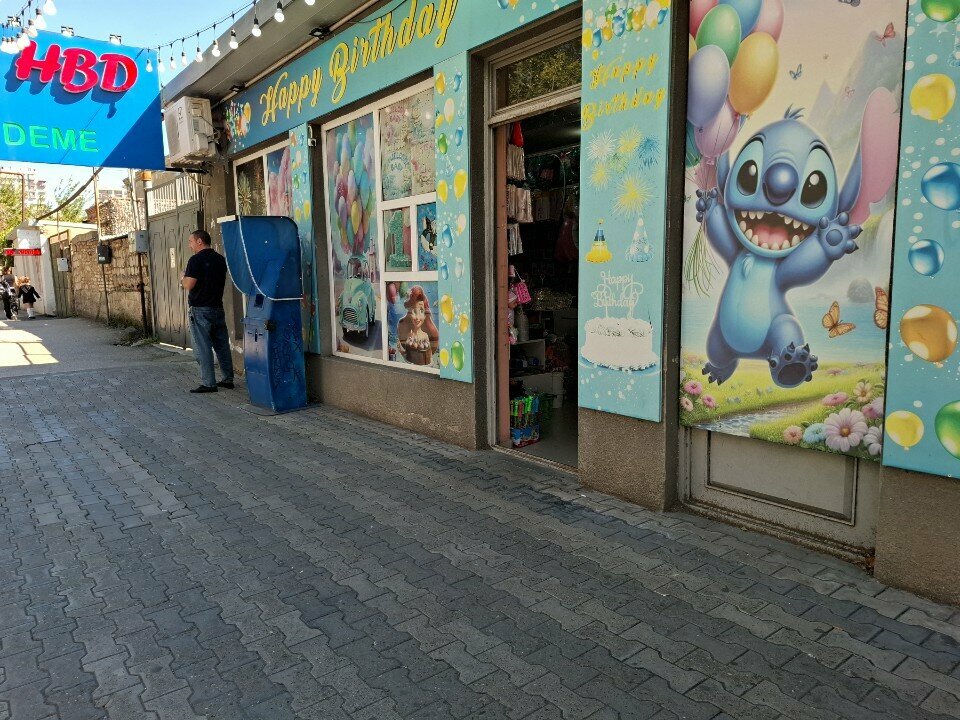 Kutlama ürünleri Deme, Tiflis, foto