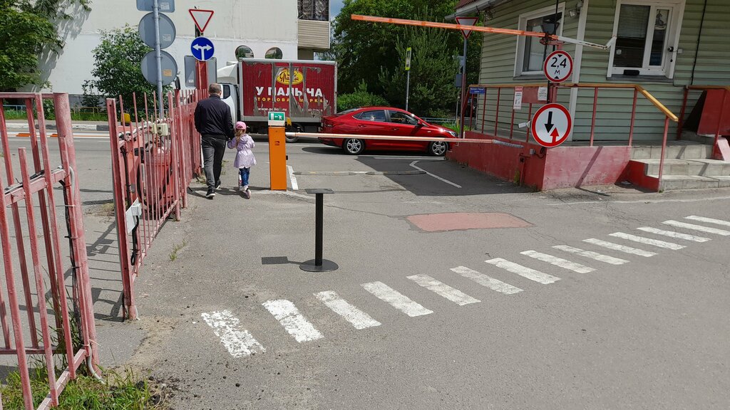 Garajlar Potrebitelsky garazhno-stroitelny kooperativ № 27, Moskova ve Moskovskaya oblastı, foto