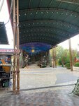 Висолмаркет (Kashkadarya Region, Shakhrisabz, Uychilik mahalla fuqarolar yigʻini), süpermarket  Şehrisebz'den