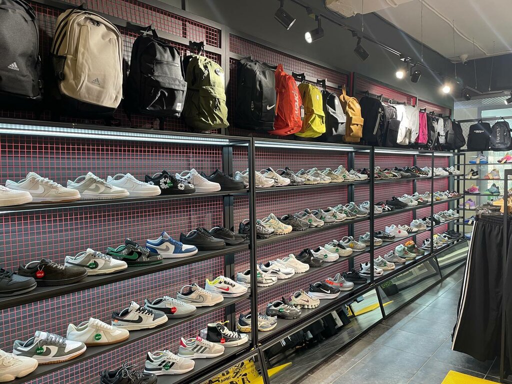 Ayakkabı mağazaları KrossPark, Nijnevartovsk, foto