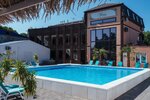 Hotel Weiss (Rabochaya Street No:1Б), otel  Yeysk'ten