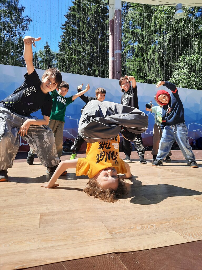 Dans okulları Брейк-данс Legotkin Team, Perm, foto