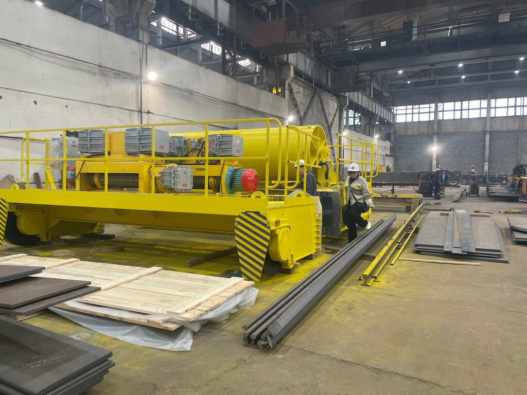 Vinç firmaları Окт Подъёмные машины, Perm, foto