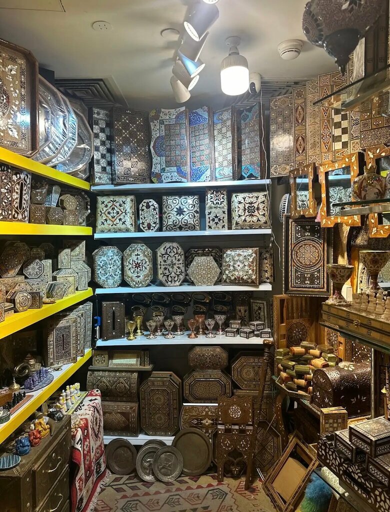 Hediyelik eşya mağazaları Al Madina Al Qadima Novelties Trading, Dubai, foto