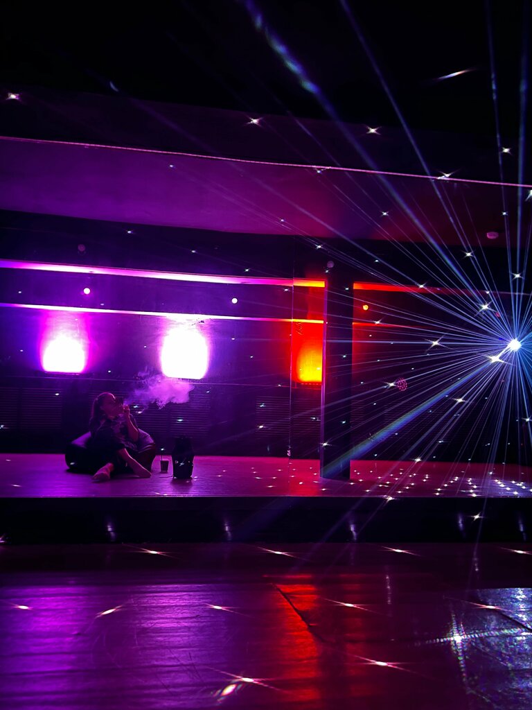 Dans okulları King Motion, Ulyanovsk, foto