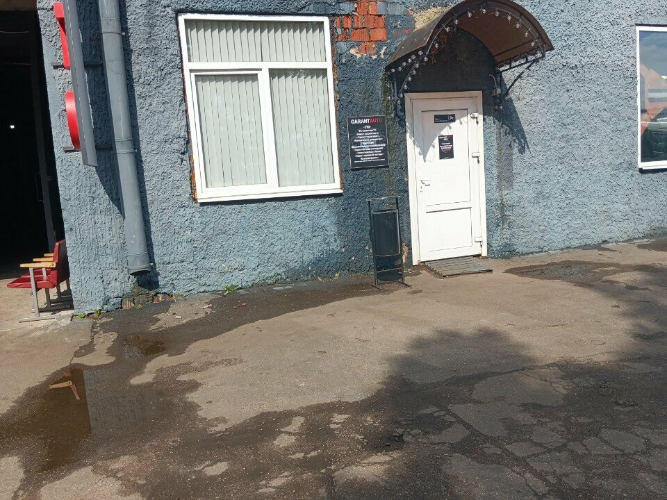 Araba boyama Fcr-motors, Minsk, foto