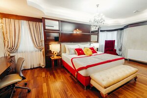 Dedeman Oskemen Tavros (Permıtın kóshesi No:11/1), otel  Öskemen'den (Ust‑Kamenogorsk'tan)