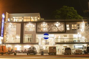 1a Express Hotel (Northern Mindanao, City of Cagayan de Oro, Claro M. Recto Avenue), otel  Lambia'dan