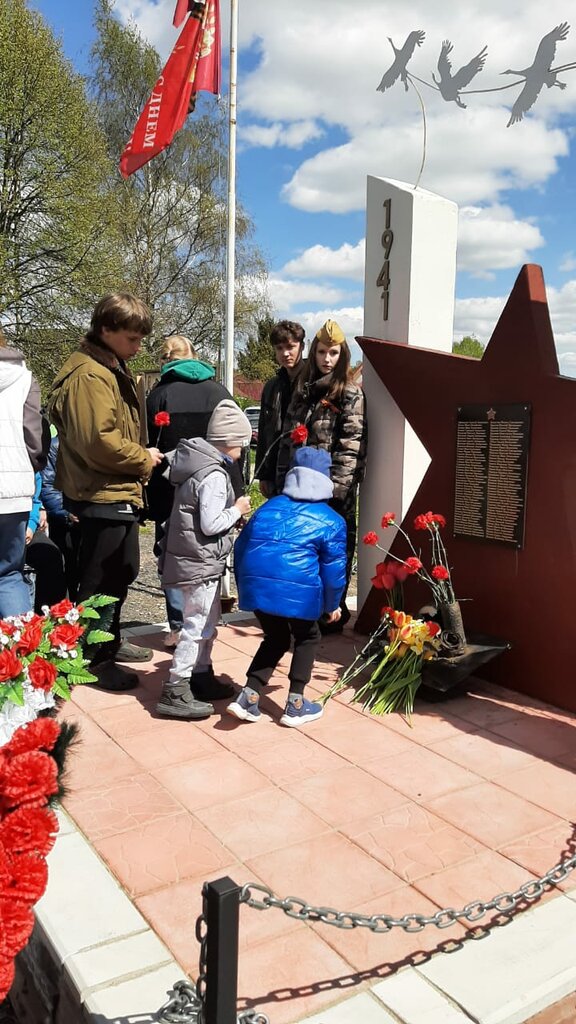 Anıt, heykel Памятник землякам-героям погибшим в Великой Отечественной войне, Moskova ve Moskovskaya oblastı, foto