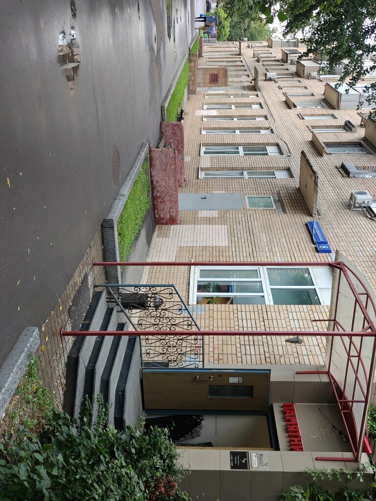 Heykel ve mezarlık taşı üreticileri Kamenny Mir, Moskova, foto