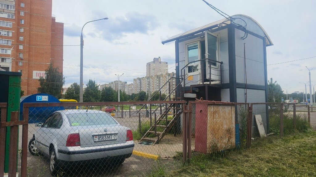 Geçiş noktaları, güvenlik kontrol alanı Pass office, security post, Minsk, foto