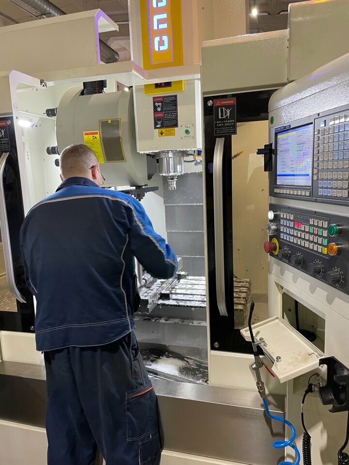 Torna işleri FrezerCentr, Tomsk, foto