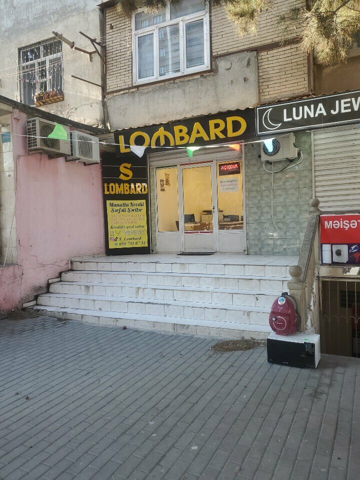 Rehincilik S Lombard, Bakü, foto