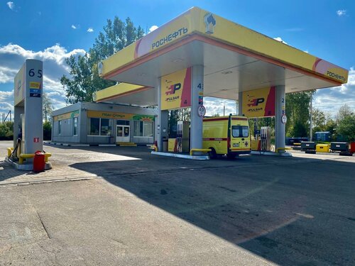Benzin istasyonu Rosneft, Viazma, foto