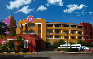 Hotel Adhara Cancúnё (No:1,2,3, Cancun), otel  Cancun'dan